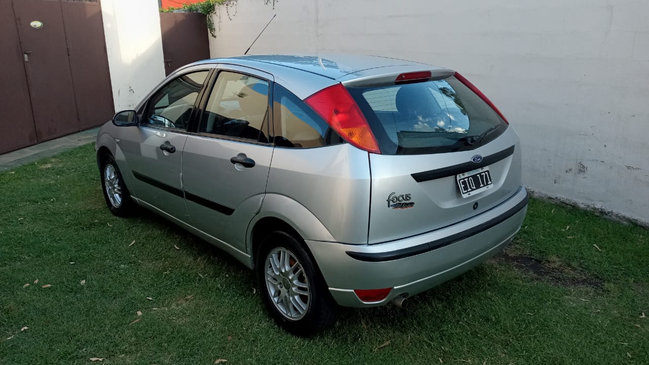 Vendo Ford Focus Edge Security 1.8 16v 110 CV 5 pts en Villa Allende ...